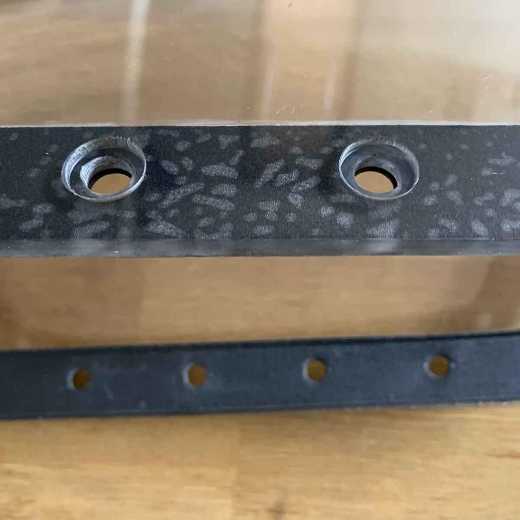 Airbus A340 wingtip light cover - Aviation Gadgets