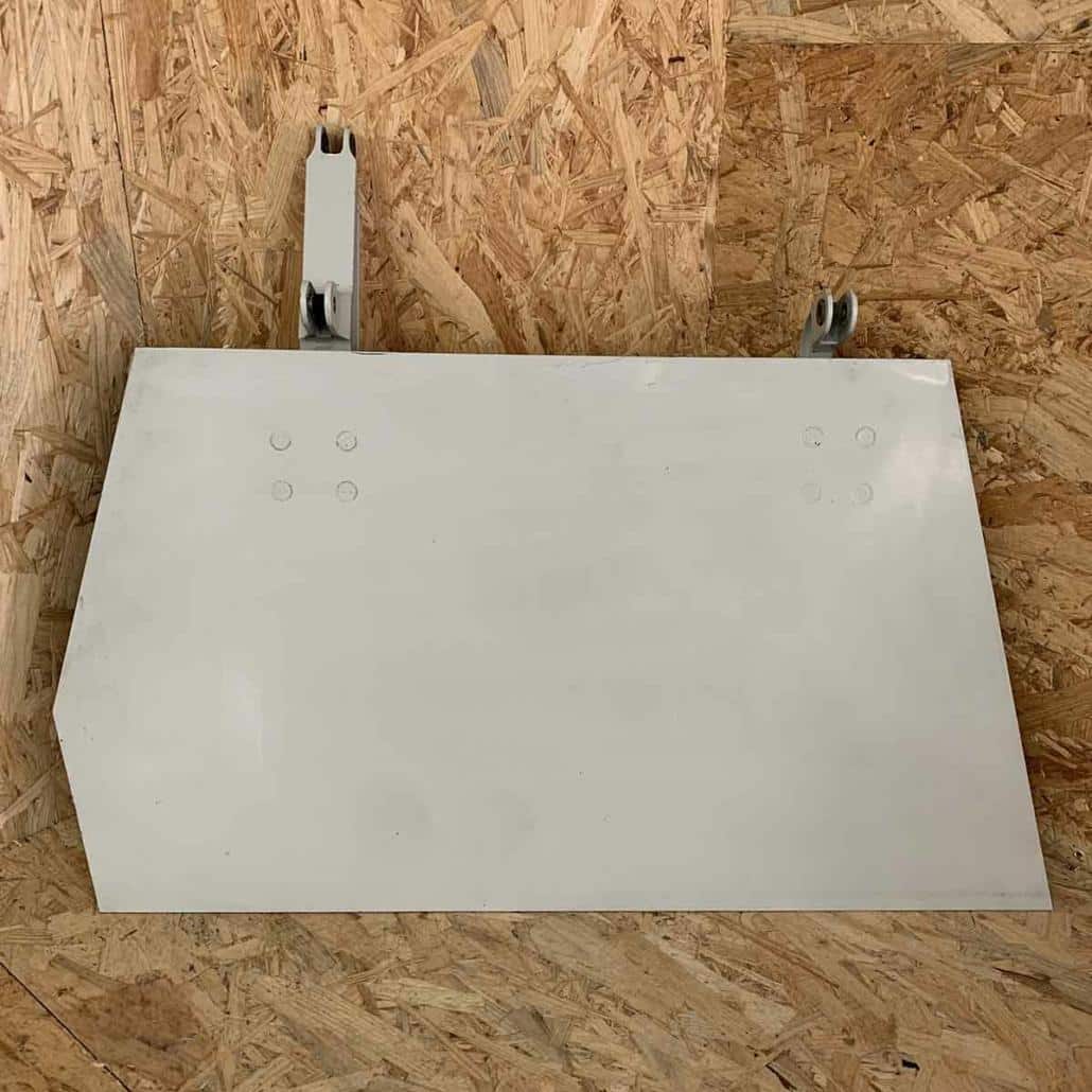 Boeing 737 main landing gear door (outboard) - Aviation Gadgets