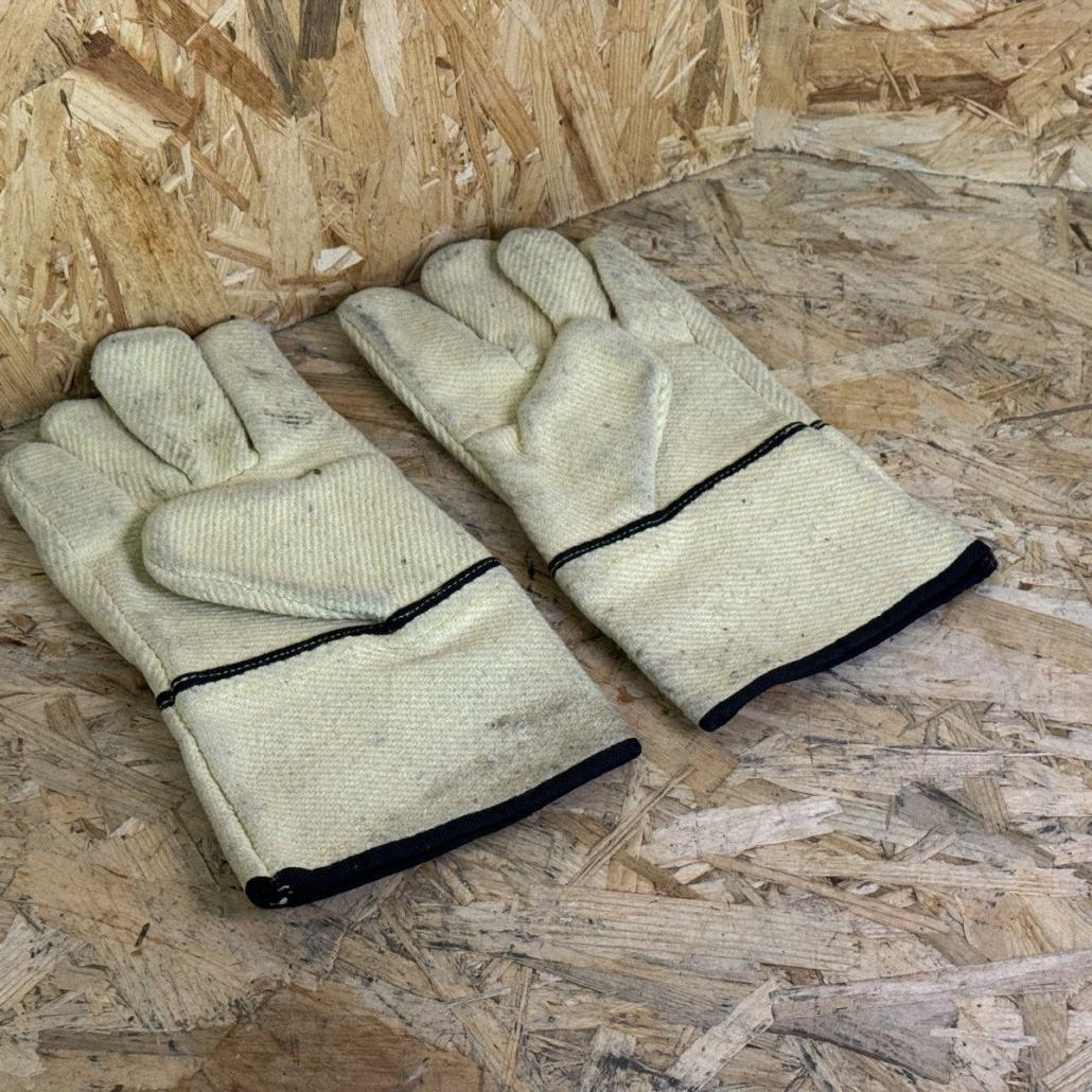 Fire protection gloves - Aviation Gadgets