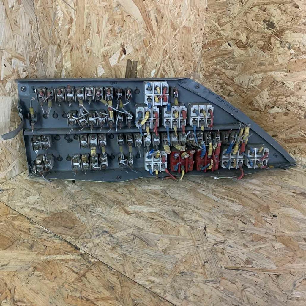 Boeing 727 circuit breaker panel - Aviation Gadgets