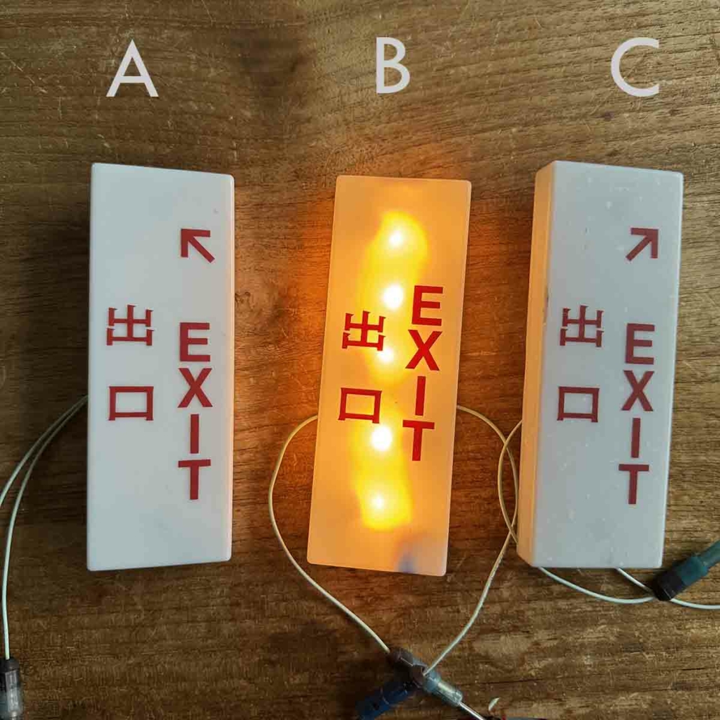 Xiamen Airlines Boeing 737 B-5216/N340FT exit marking sign - Aviation ...