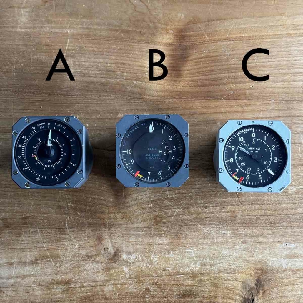 Cabin altitude and differential pressure indicator - Aviation Gadgets