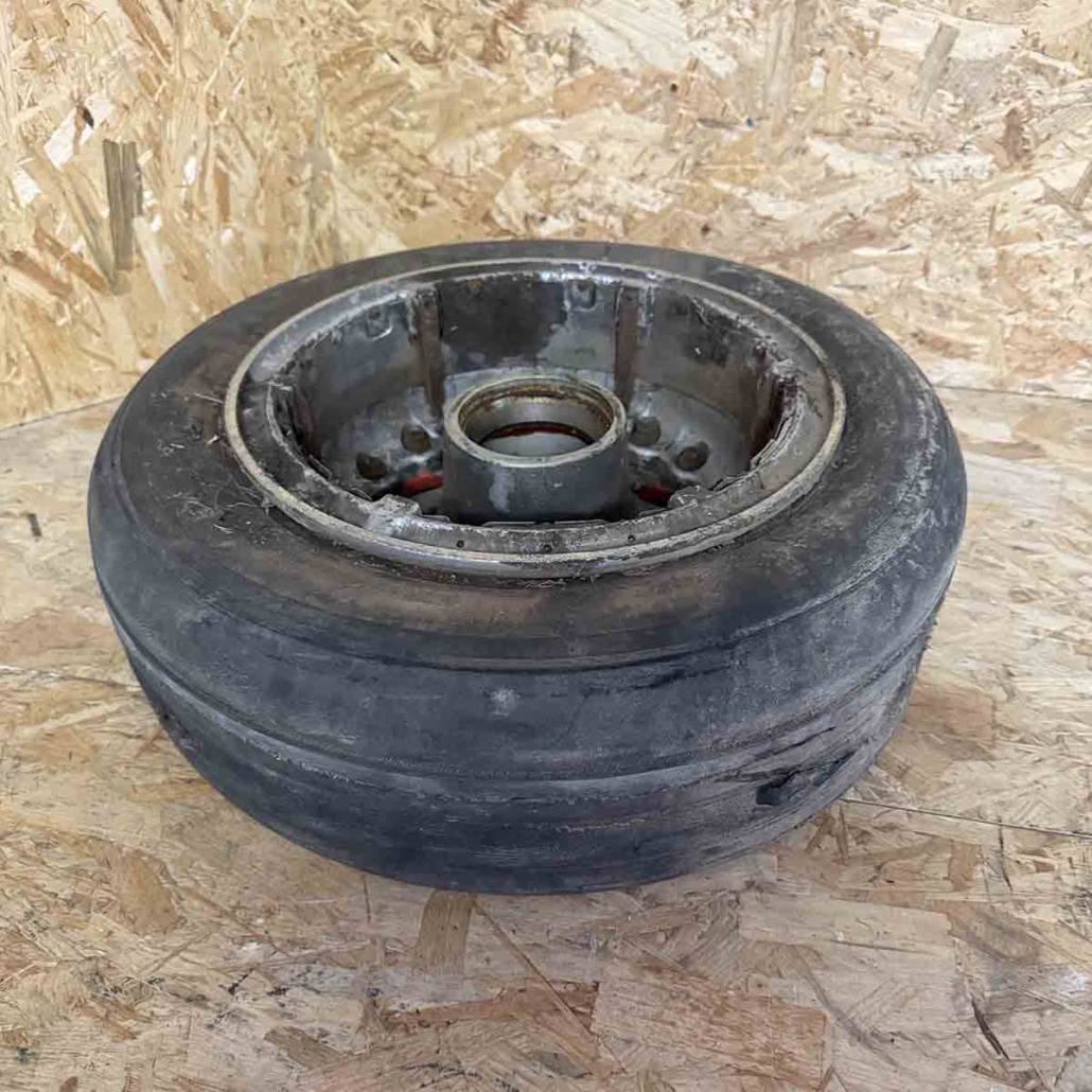 Lockheed F-104 Starfighter main landing gear wheel - Aviation Gadgets
