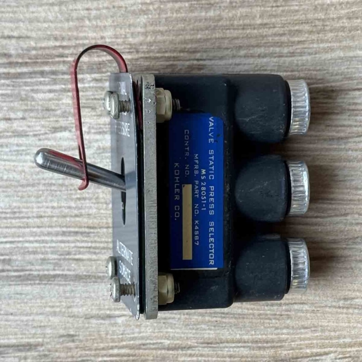 Flow control valve - Aviation Gadgets