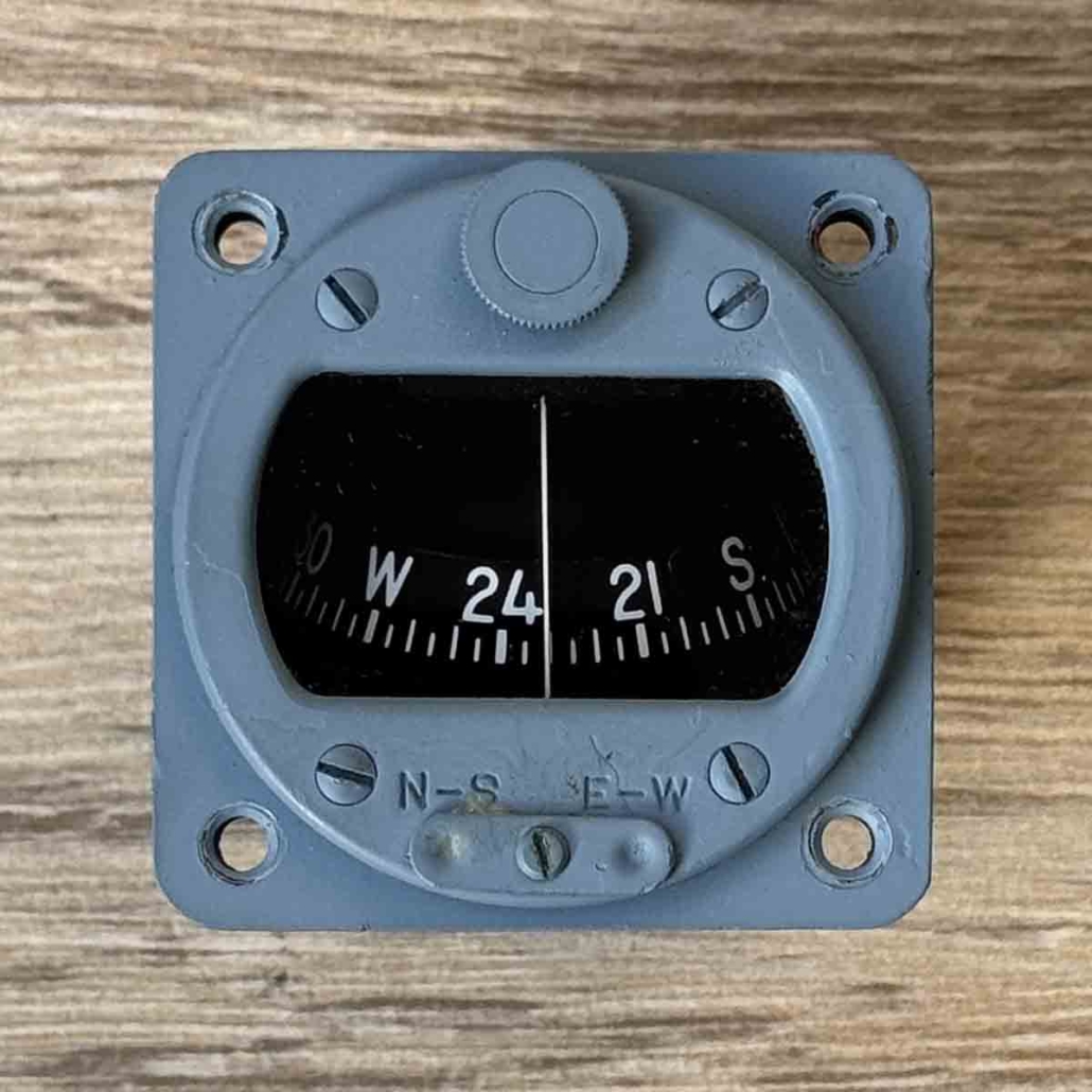 Airbus A320 magnetic standby compass - Aviation Gadgets